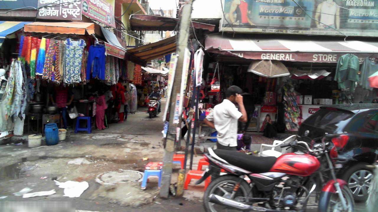 Nitin General Store, Deen Bandhu Chhotu Ram Marg, Block B, Avantika ...