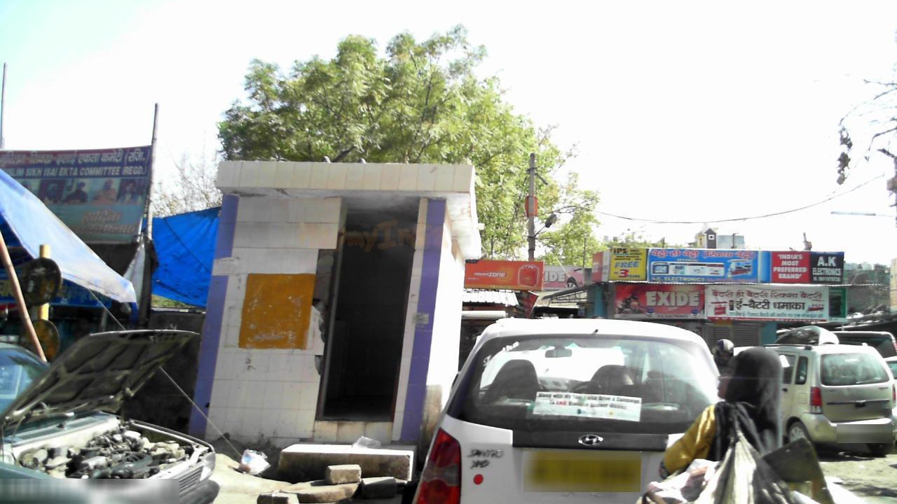 SBM Toilet, Gurudwara Market, Mayur Vihar Road, Phase 1, New Delhi ...