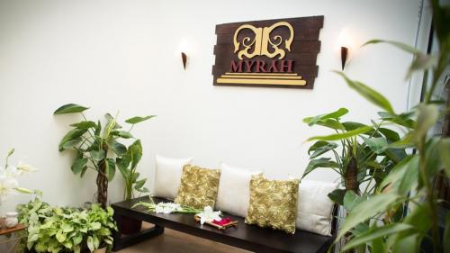 Myrah Spa Marine Drive, Meghdoot Building, Netaji Subhash Chandra Road ...
