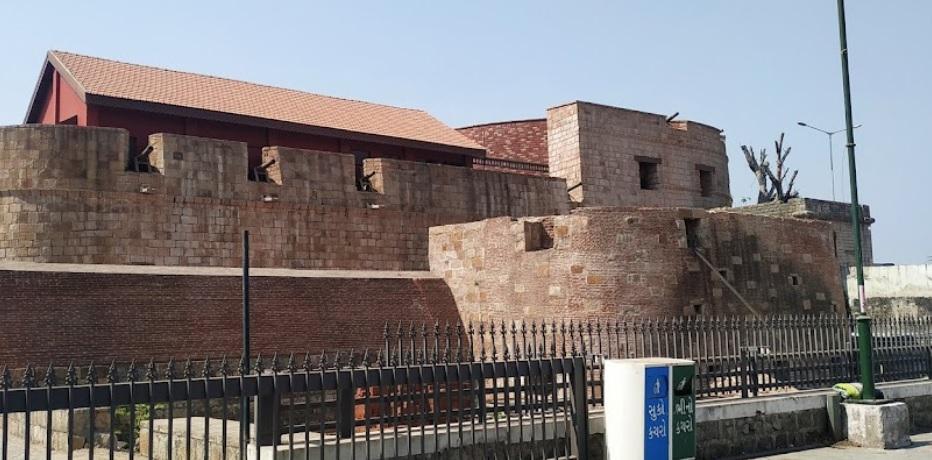 Old Fort of Surat, Rang Upvan Road, Chowk Bazar, Varasa, Surat, Gujarat ...