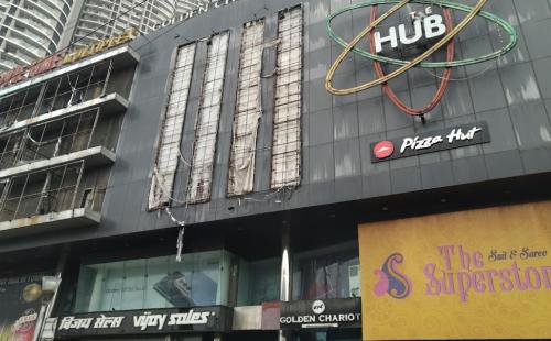 The Hub Mall, Nirlon Compound, Western Express Highway, Goregaon East ...