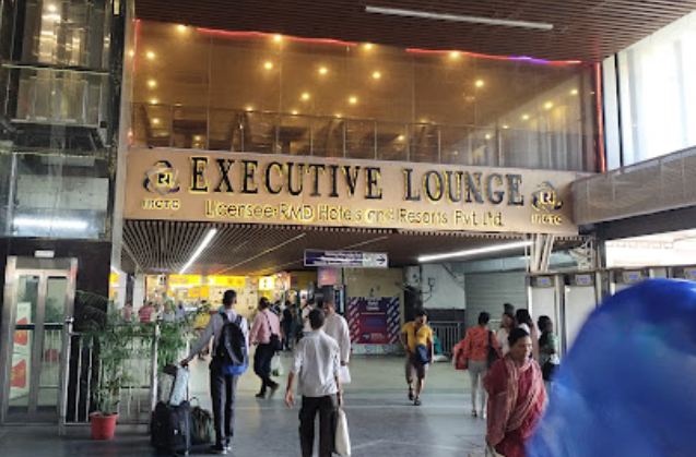 IRCTC Executive Lounge, First Floor, Sealdah Railway Station, Sealdah ...